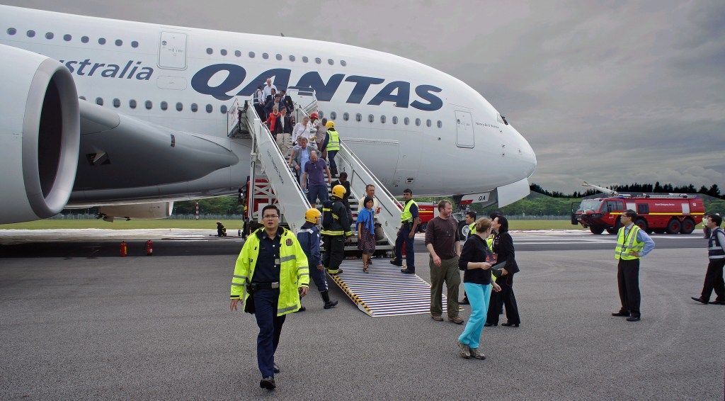 Photos – QF32 Passengers (not in the QF32 book) | QF32